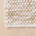 パステルピンクのふかふかウールラグ 天然素材の厚手ラグ（ウール混紡）[WW MIX ballrug ホワイト＆ピンク / WW48] | ボー ...